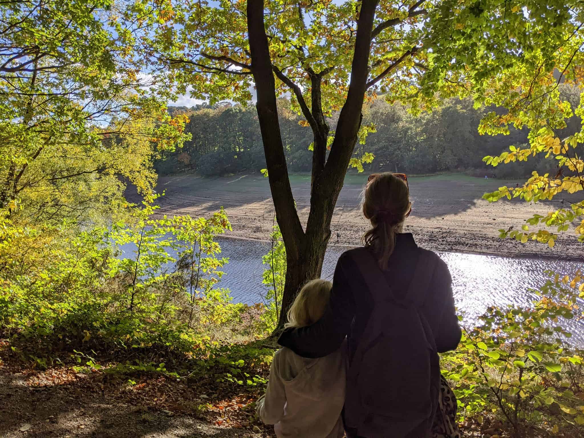Damflask Reservoir Walking For Families | Low Bradfield Village