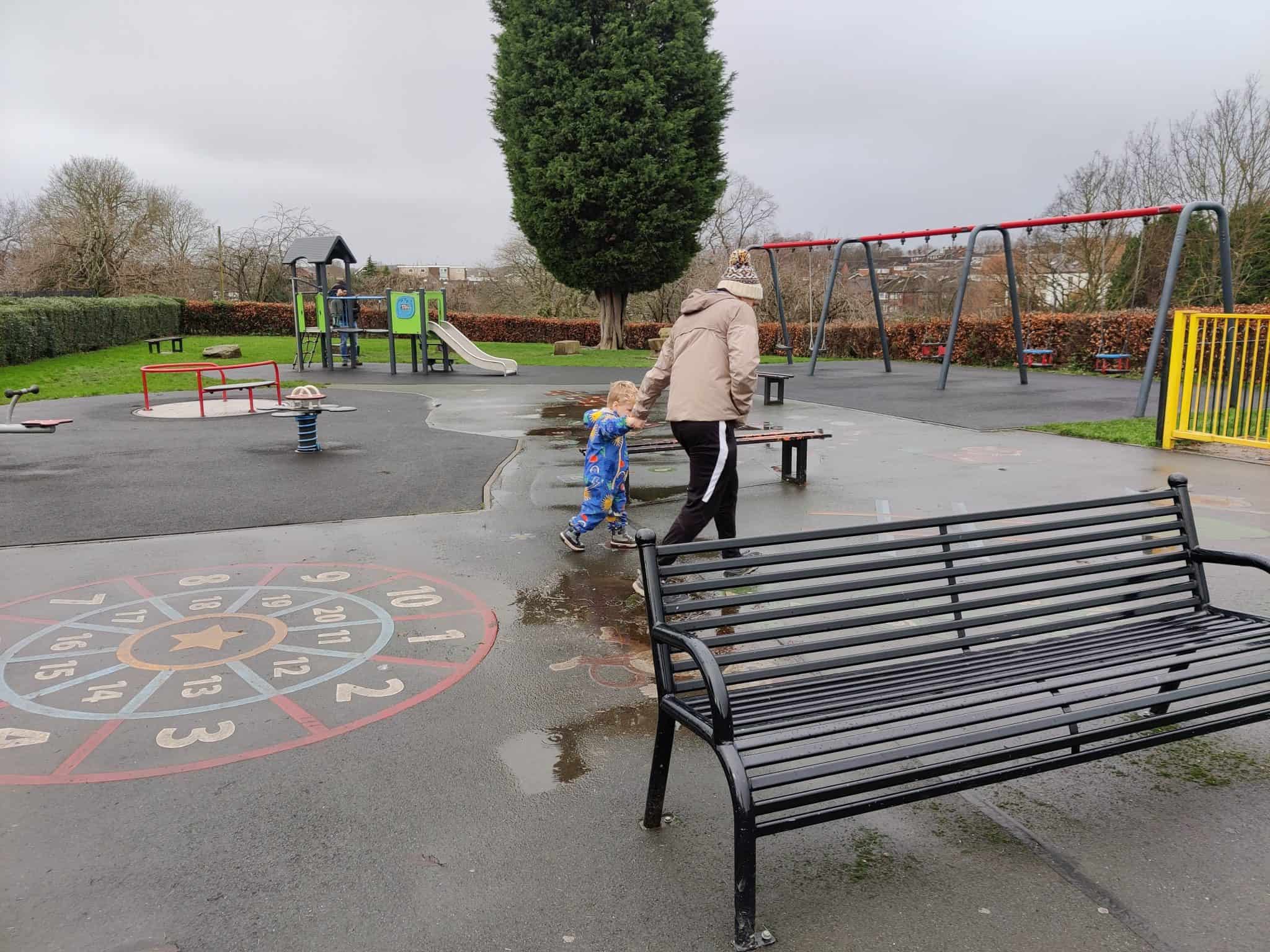 Springhead Park Rothwell Review for Families | Walks & Play Park