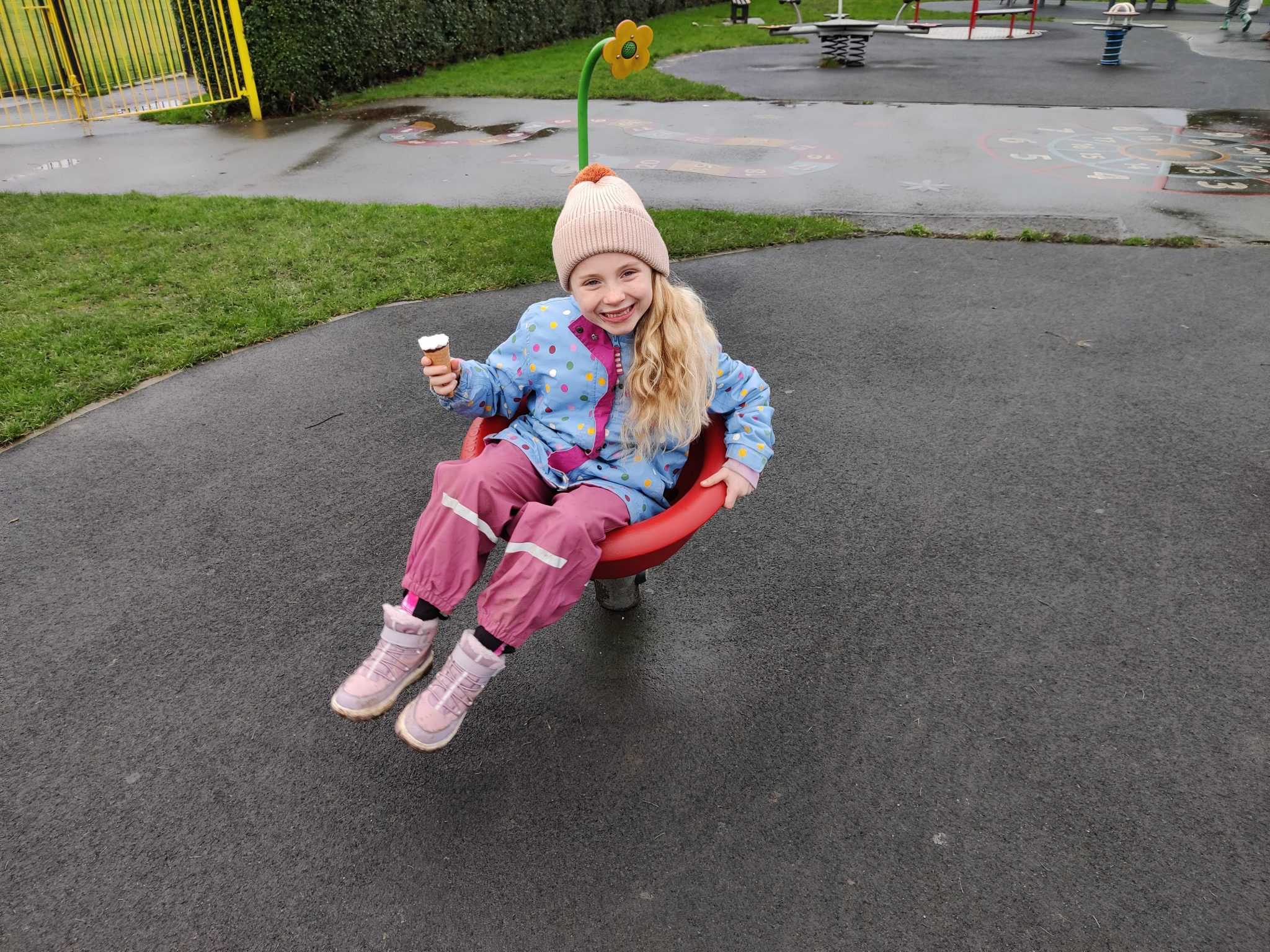 Springhead Park Rothwell Review for Families | Walks & Play Park