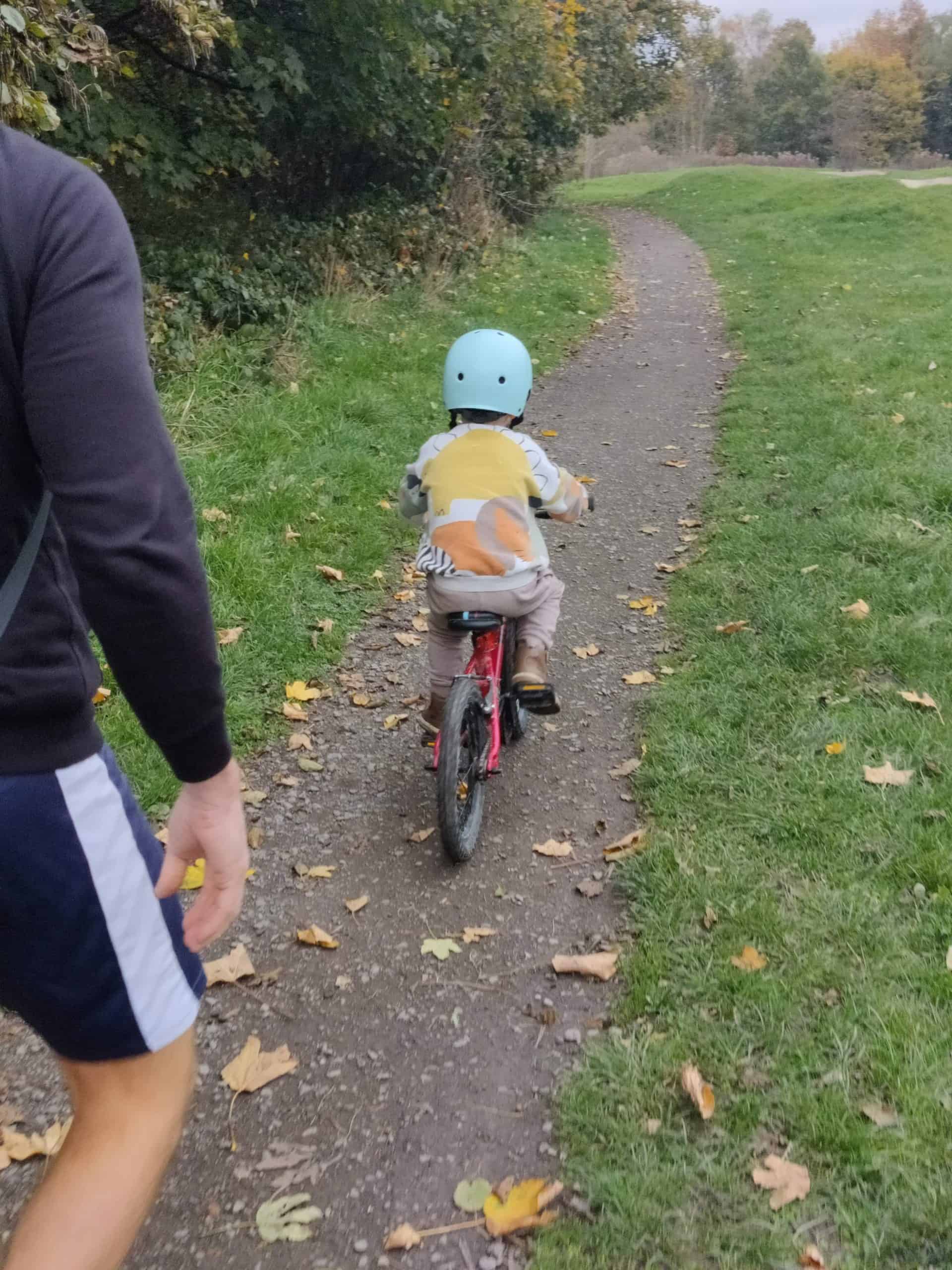 Best Places to Teach Your Child How to Ride a Bike | Locations
